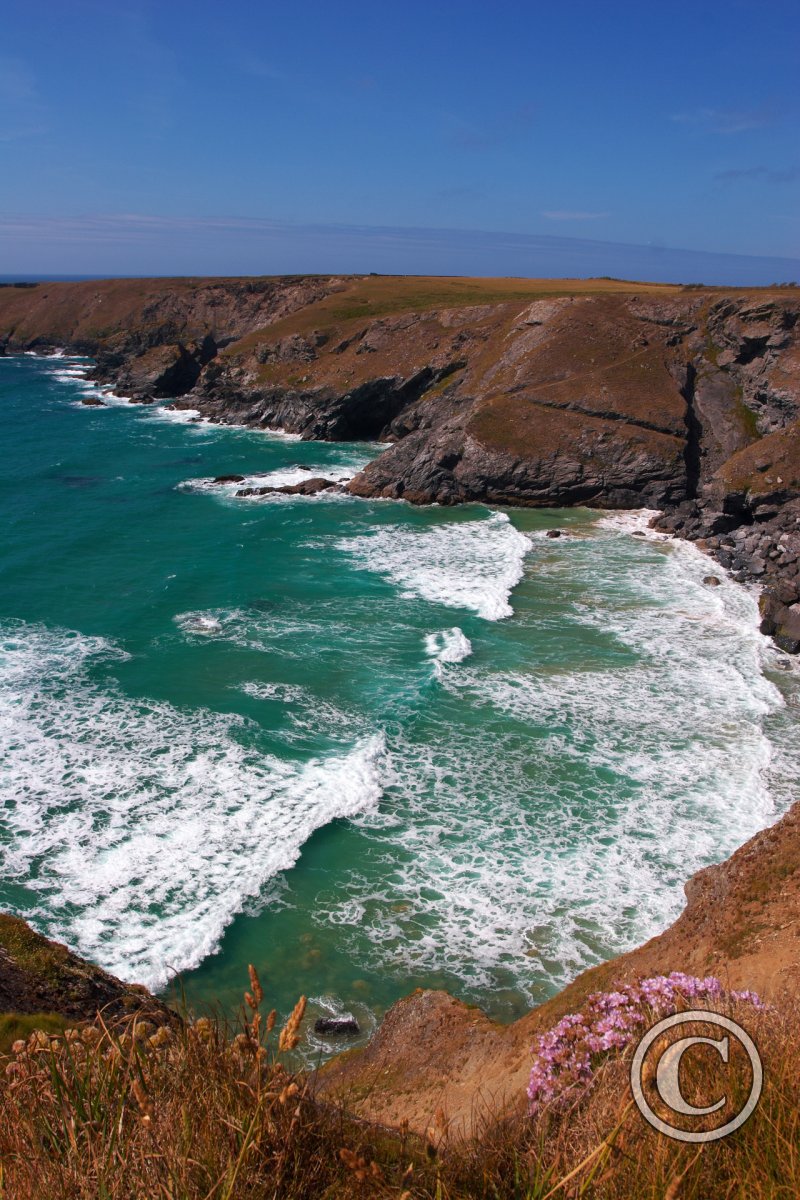 Waves breaking on the beach at Pentire Steps, Cornwall | North Coast ...